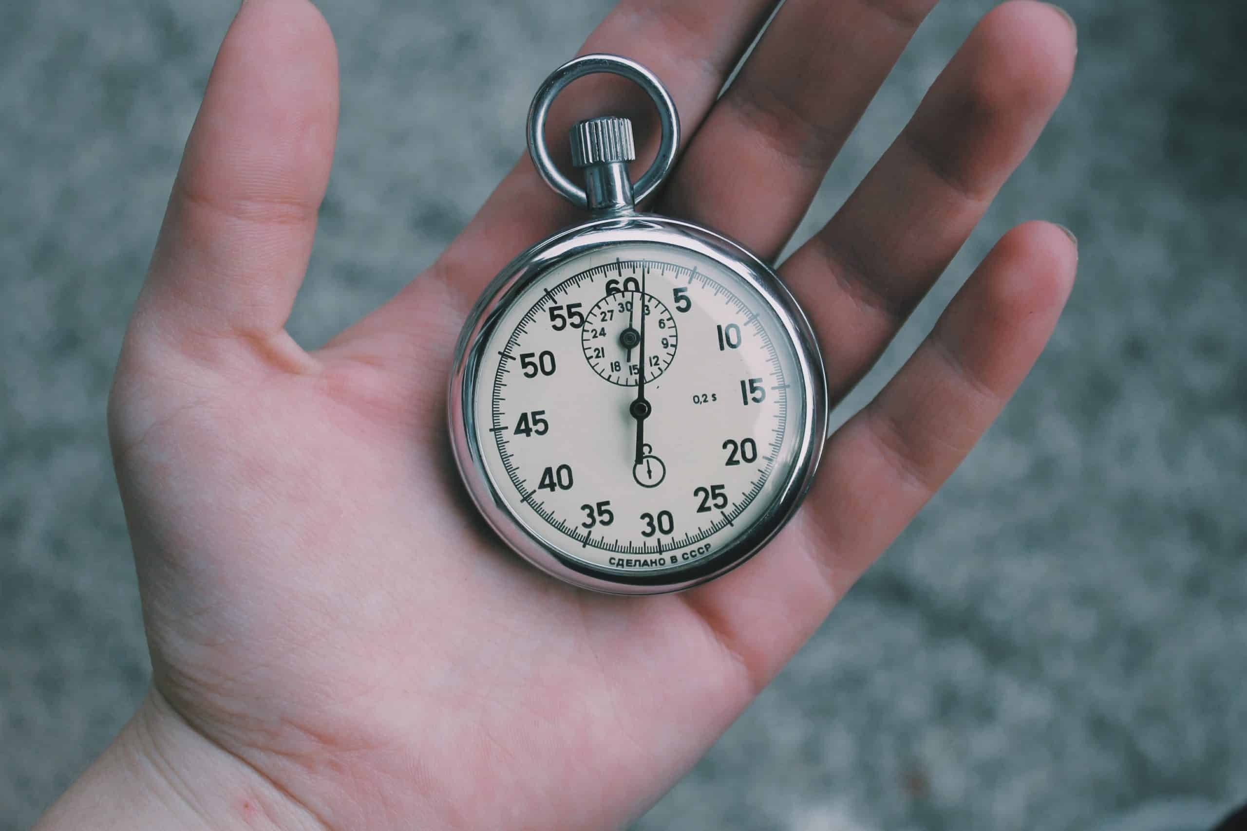Stopping distances and the 2 second rule - Welcome Driver